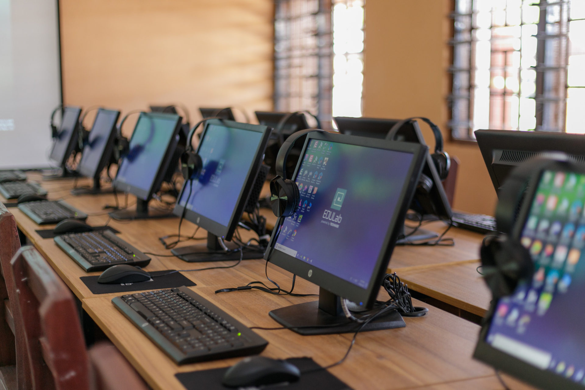 HAF And FYF Dedicates Ultramodern ICT Centre In Nkonya Ahenkro ...